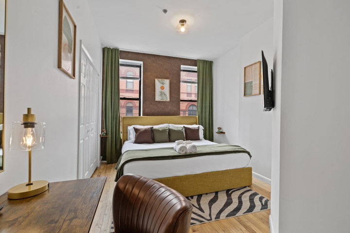 Free Parking-3br 3ba-nyc 1 Train Stop | Sleeps 10 - Brooklyn, NY