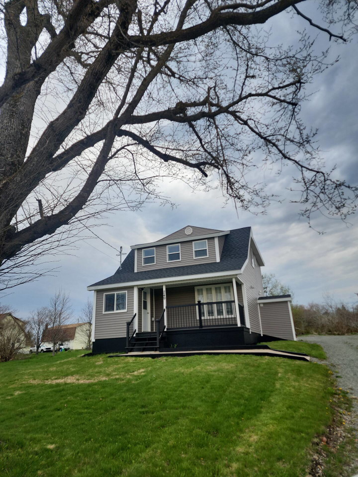 Sparkles 3 Bedroom Guest House - Glace Bay