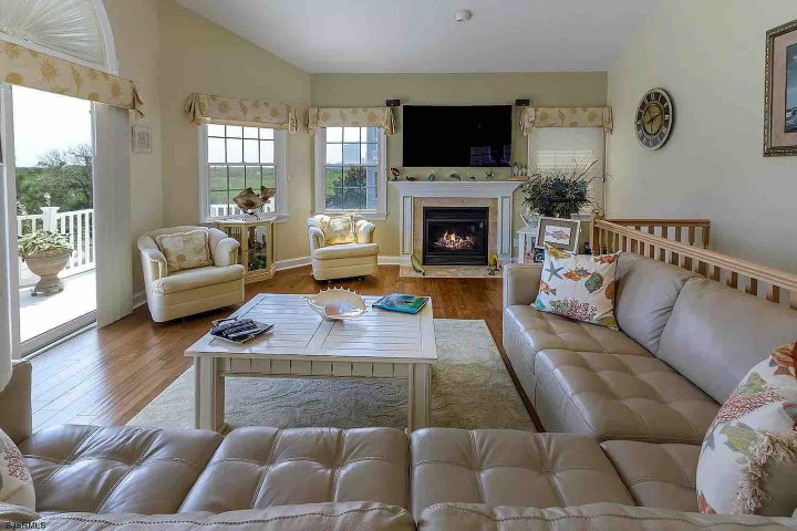 Bright & Elegant Beach Block 4 Bdrm House W/views - New Jersey