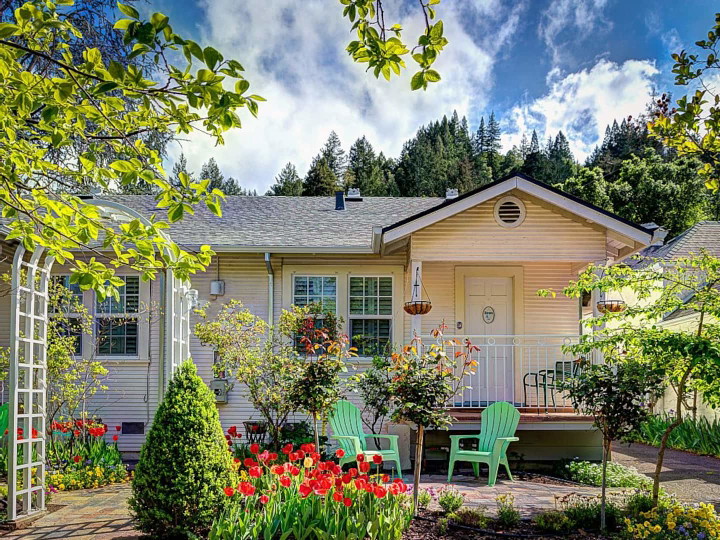 Charming Two-bedroom Walk To Town B2 - Calistoga, CA