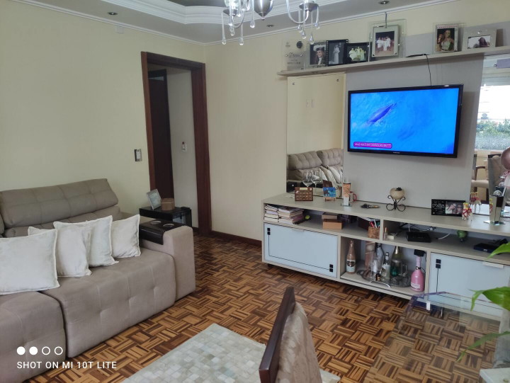 Apto Bem Localizado 2 Quartos Com Garagem - Porto Alegre