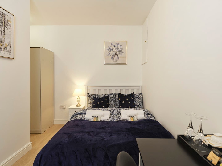 Rofennie Suite -Luxury Ensuite Room! - Maidstone