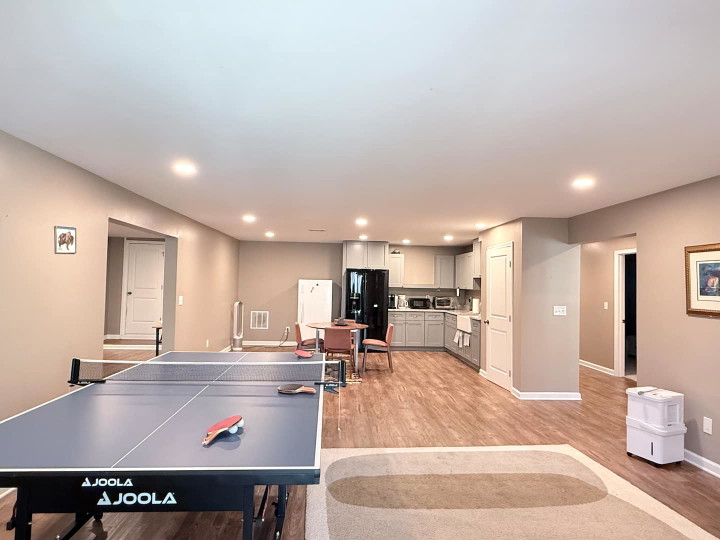 Basement Suite 2 King Bd 1 Ba + Kitchen+ Living Rm - Lawrenceville, GA