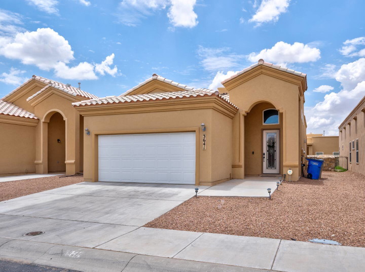 Luxury Modern Home Near Ft. Bliss And Airport - El Paso, TX