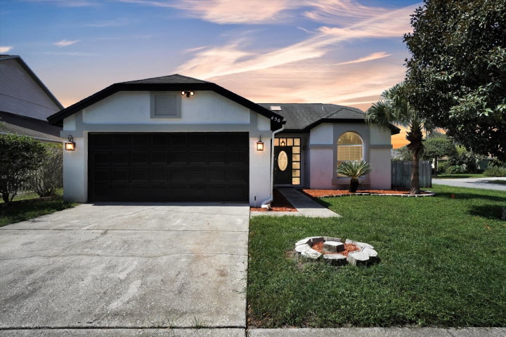 New! Sunroom Sanctuary | Hot Tub | Air Hockey - Lake Mary, FL