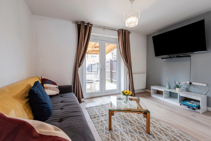 Diamond Grove | Free Reserved Parking - Stoke-on-Trent