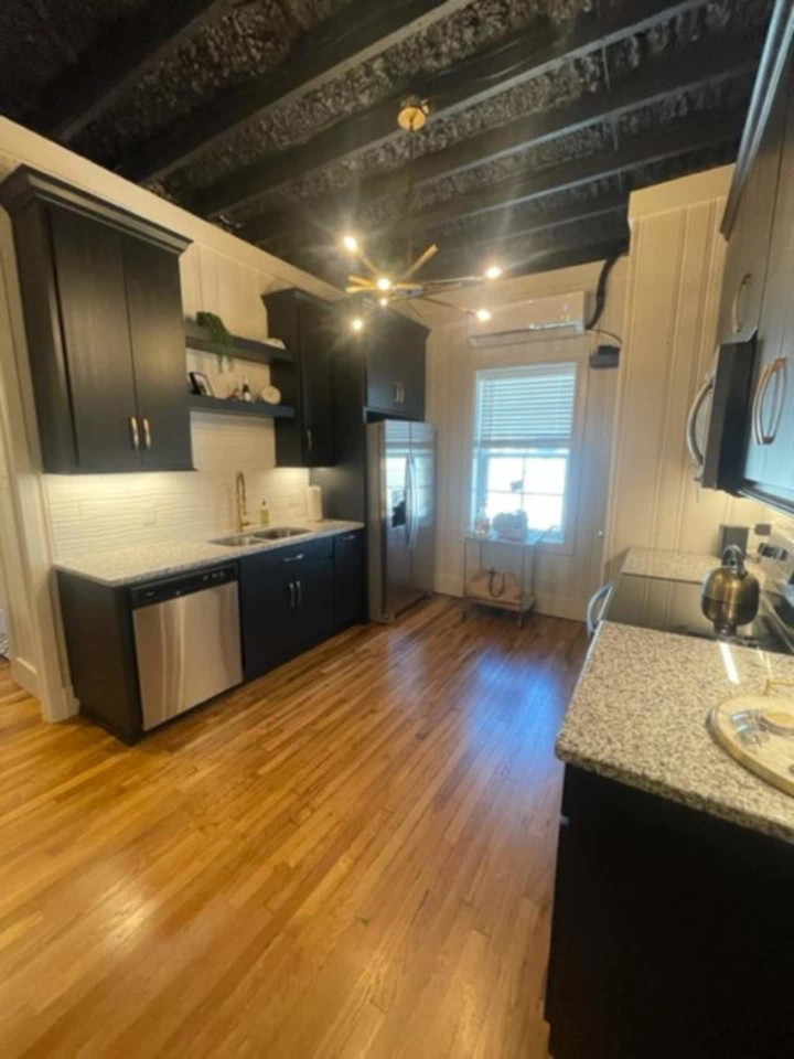 Downtown Condo, Near Nightlife - Bowling Green, KY