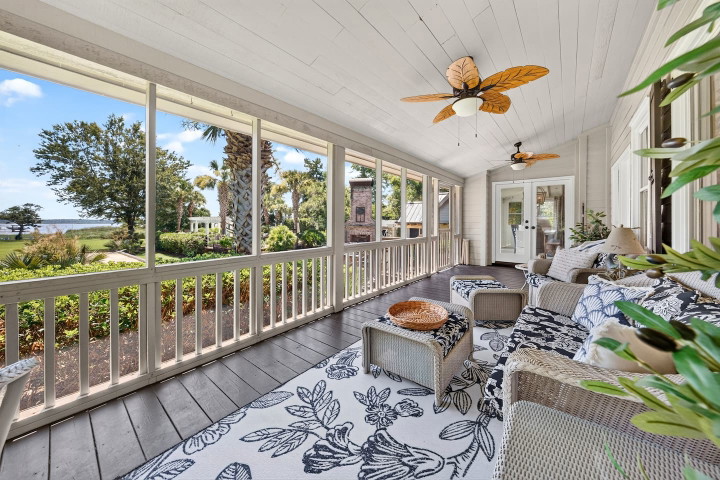 La Laval At Winyah Bay Waterfront Estate With Pool - Georgetown, SC