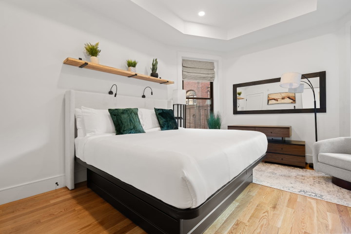 Luxury 2br: Chic Boston Stay For 6 | Suite 4 - Boston, MA