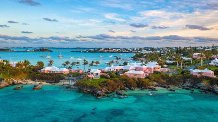 Cottage With 2 Patios + Garden & Water Views - Bermuda
