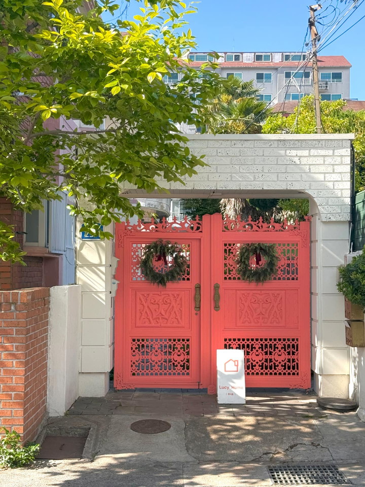 루시홈(Lucy Home)_제주공항7분/2층 단독사용/2룸 넓은독채 - 용담2동