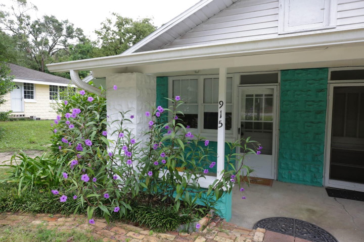 Bee Our Guest | East Pensacola Heights Rental Near - Pensacola, FL
