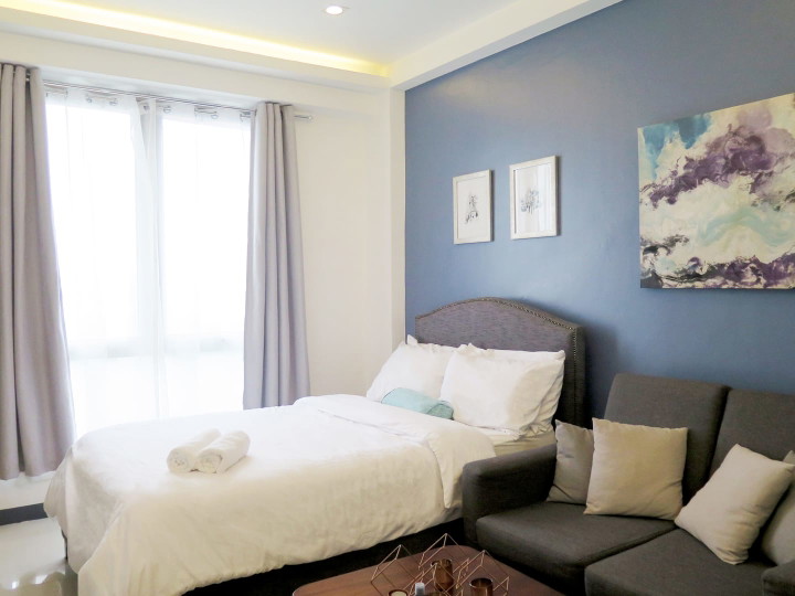 Spacious Studio Unit W/ Netflix And Fibr Internet - Quezon City