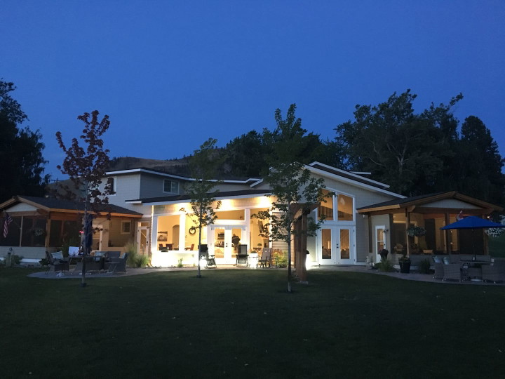 Home Away
From Home
Monthly Rentals 
30% Discount - Osoyoos