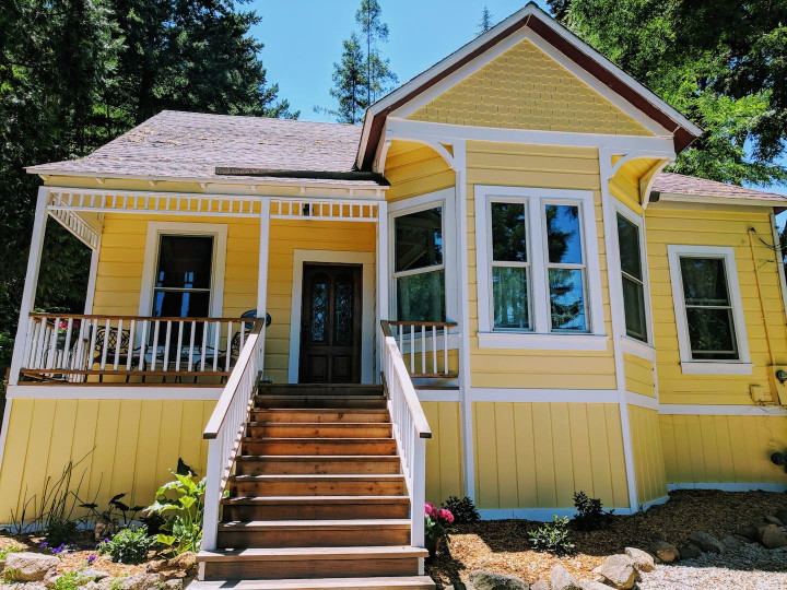Victorian Cottage In The Redwoods - Boulder Creek, CA