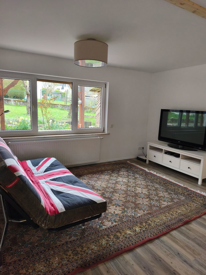 Erdgeschosswohnung, Zwei Schlafzimmer, Mit Wallbox - Taunusstein