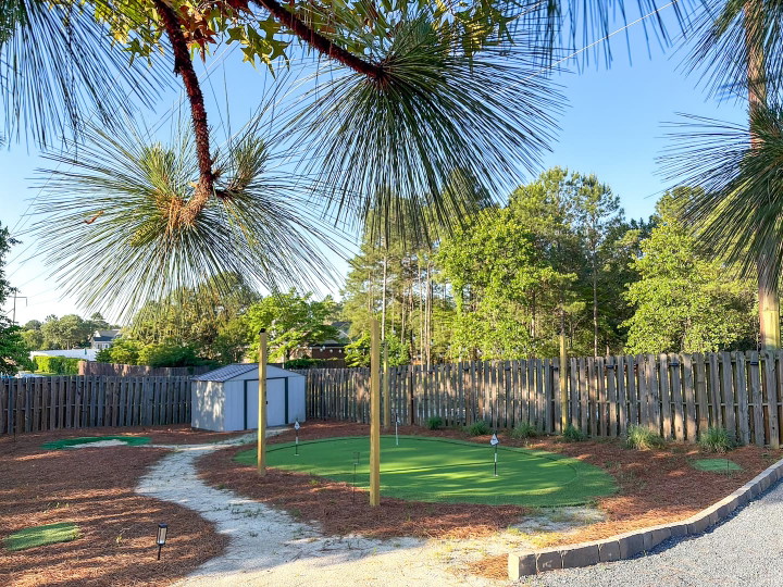 Your Pinehurst Getaway | Putting Green & Fire Pit - Pinehurst, NC