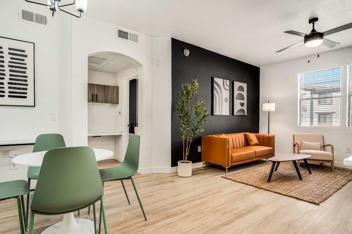 Boulevard Stays Luxe 1br By Stadium Pool, Parking, - Sun City, AZ