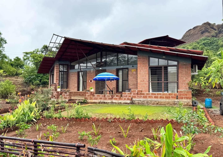Skygram Suhrud Villa - Cozy Lake View Getaway - Lavasa