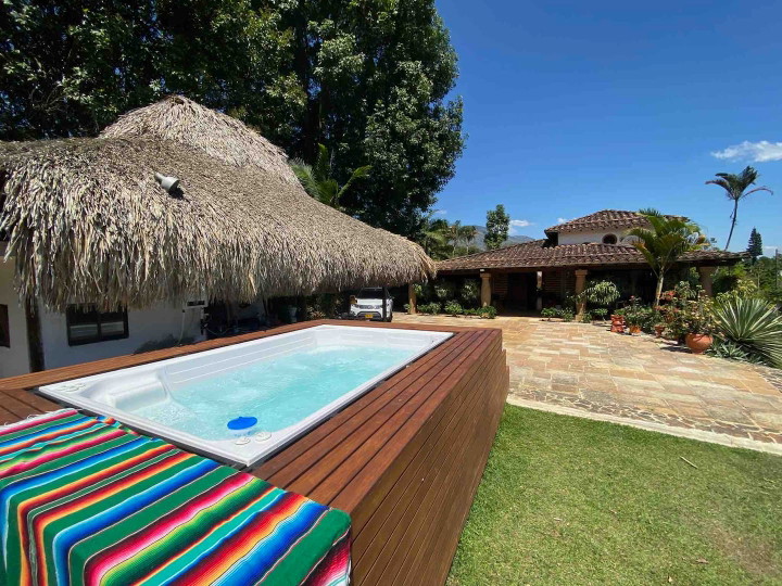 Nueva Hermosa Finca - Casa De Campo Con Jacuzzi - Copacabana
