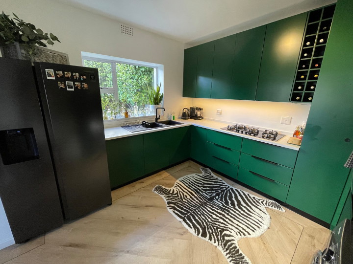 Quiet 2 Bdrm 2 Bthrm High End Apartment With Pool - Camps Bay