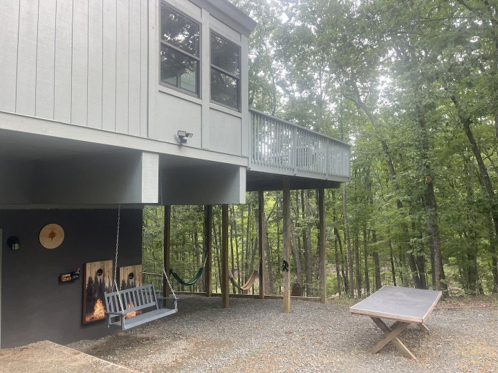 Floating Tree House - Smith Mountain Lake, VA