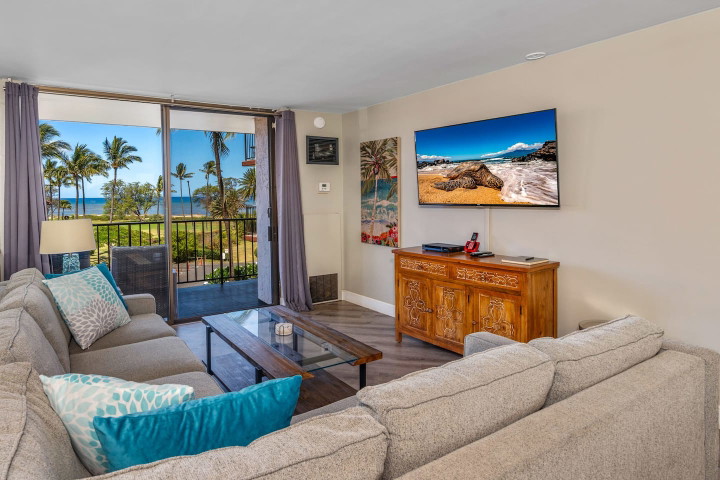 Sunny And Soothing Oceanfront Vistas - Maui, HI