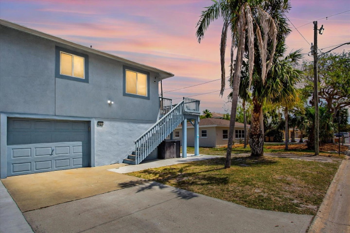 Indian Rocks Oasis  Renovated 2br Beach Retreat - Indian Rocks Beach, FL