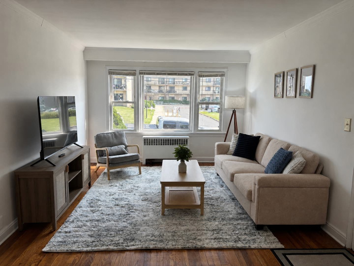 Beachside Retreat | Walk To Beach & Dining - Long Branch, NJ