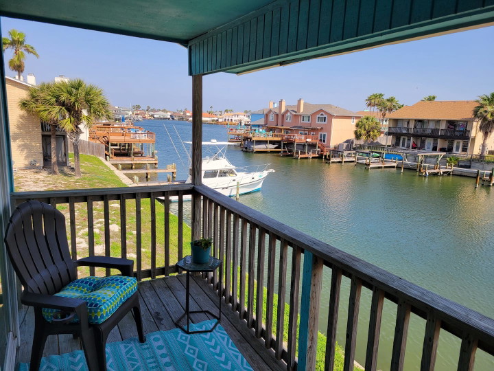 North Padre Island Escape: Dog Allowed King Bed - Corpus Christi, TX