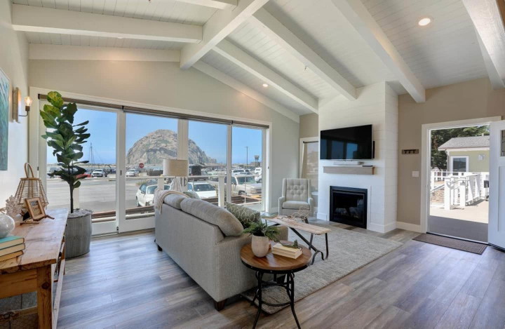 Ocean Front, Morro Rock Views 2bdrm Condo At Salty - Morro Bay, CA
