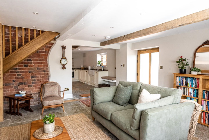 Little Barn, Tillington: A Cottage In The Orchards - Hereford