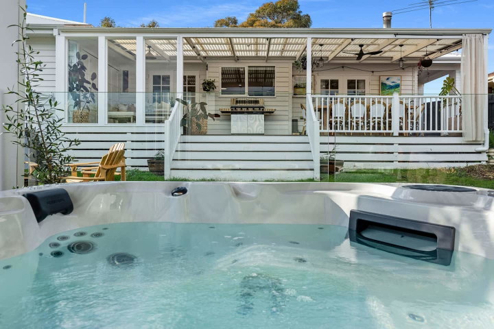 Sol Yarra Valley Barrel Sauna & Spa - Urban List - Yarra Glen