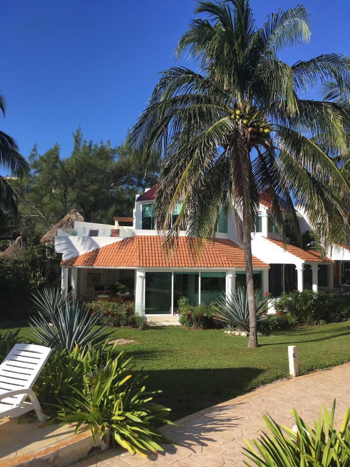 Fabulous Beachfront Villa With Amazing Sea Views - Puerto Morelos