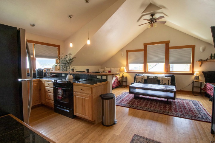 The Sunlit Grand Teton Chalet (Private Apartment) - Idaho