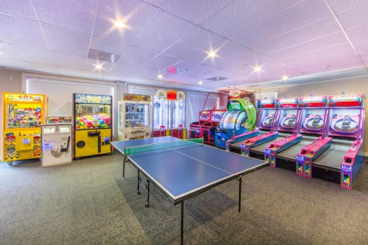 Family Basecamp | 3 Villas, Pools & Games - The Berkshires, MA
