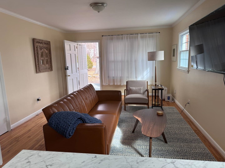 Carrboro Cozy Den - Carrboro, NC