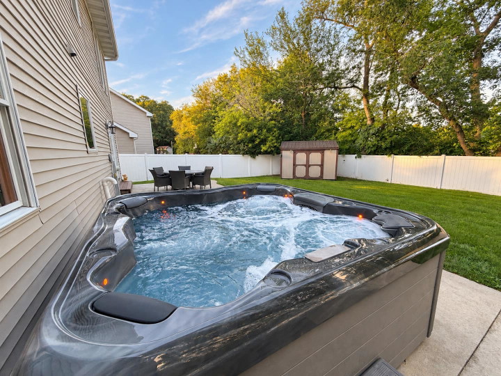 Charming Pet-friendly Rockford Escape - Rockford, IL