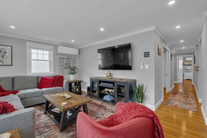 Absolutely Gorgeous 3 Bedroom Close To Boston - Waltham
