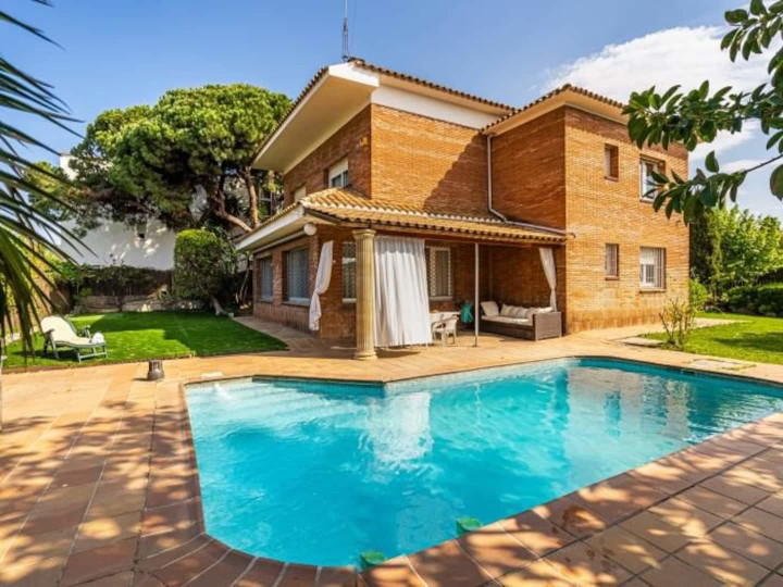 Magnificent Oceanfront Residence - El Masnou