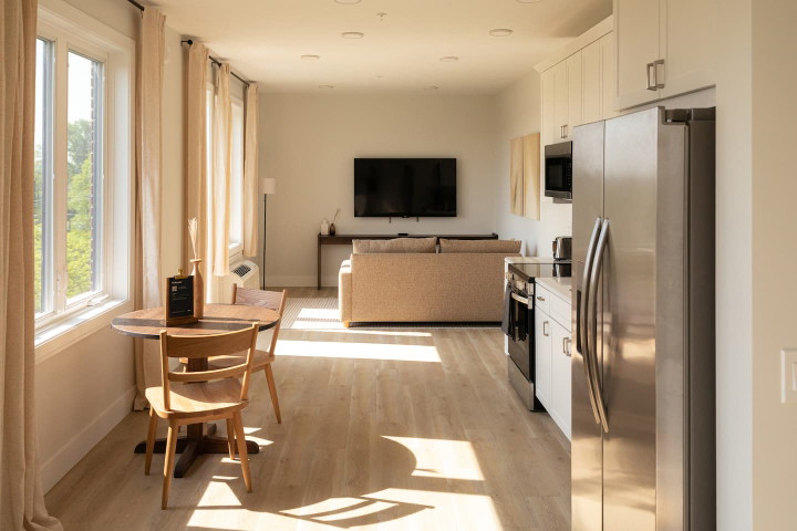 Boardwalk Suites By Kasa | One Bedroom Suite - Traverse City, MI