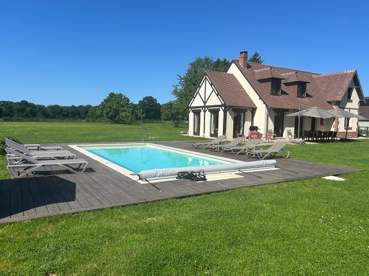Maison 4 éToiles Piscine Chauffée Cadre Verdoyant - 