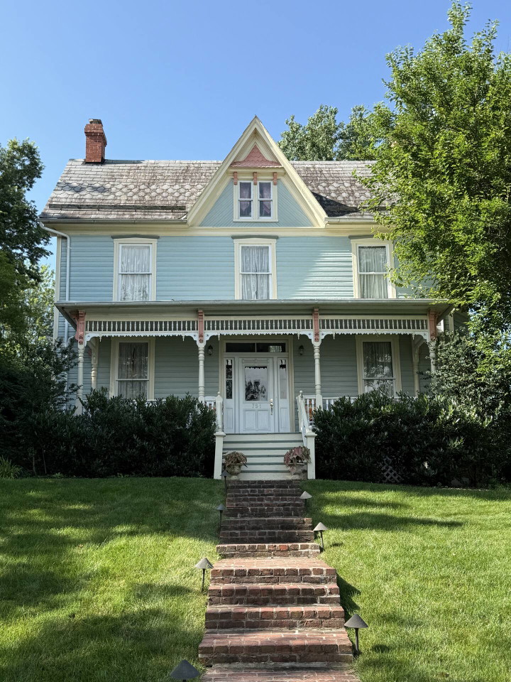 Lovely Historic, Victorian, 4 Bedroom, 4 Bath In Harpers Ferry - Harpers Ferry, WV