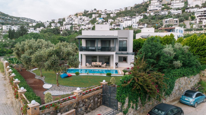 Villa Denizkızı - Deniz Kenarı 3+1 - Yalıkavak