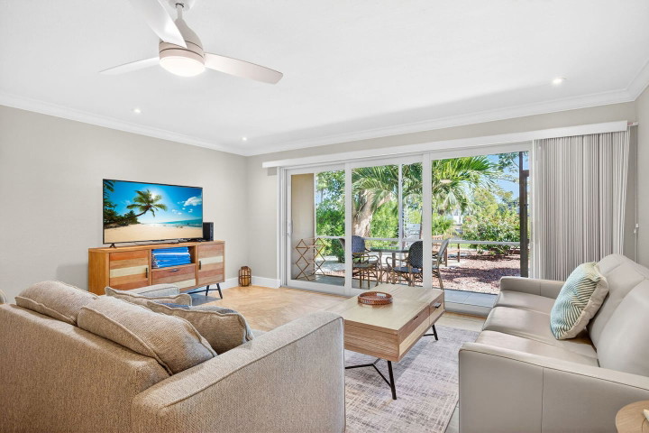 Stunning Luxury Canal Front Villa  Across The Street From The Beach! - Sanibel, FL