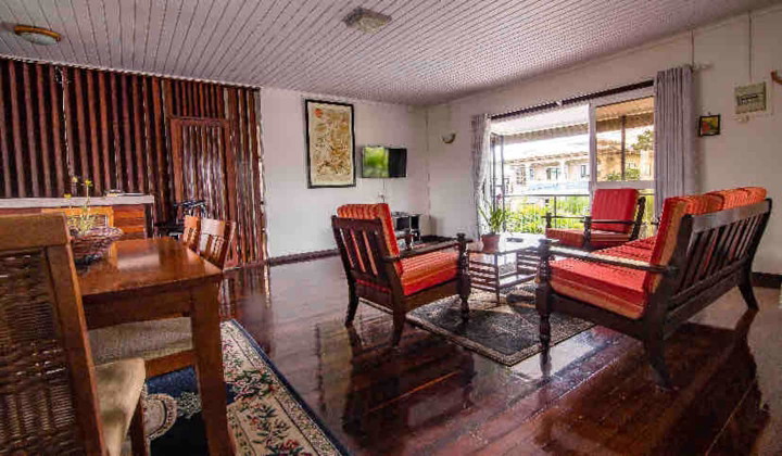 Lex's Home Away From Home - 3br App. Met Zwembad - Suriname