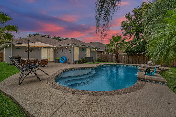 Private Pool Home  Quiet  Near Beaches & Dining - Jacksonville, FL