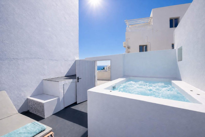 Ilianas Private Villa With Jacuzzi - Santorini