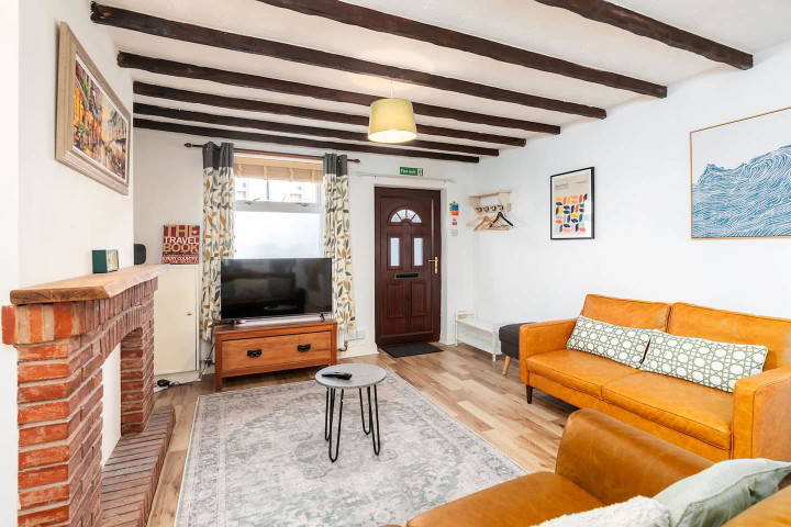 Modern Home | Lincoln | Free Wi-fi - Lincoln
