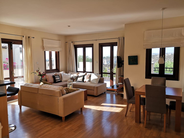 Apartment Für 4 Personen Mit Geräumigem Wohnzimmer, Offener Küche, Großer Terrasse - Zypern